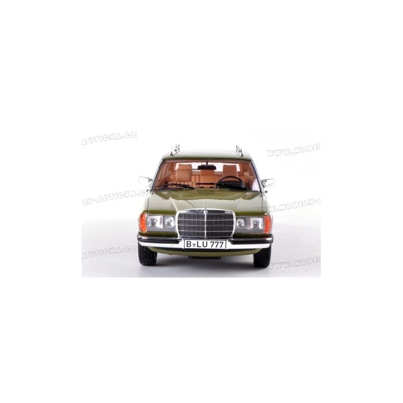 Mercedes Benz 200 T (S123) 1982, BoS Models 1:18