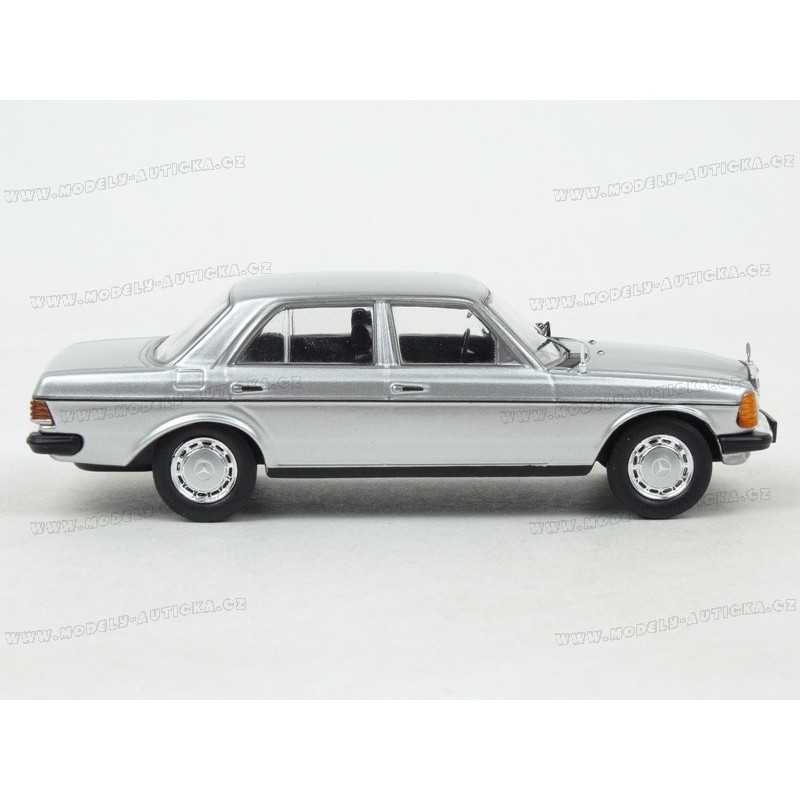Mercedes Benz (W123) 200 D 1976, IXO Models 1/43 scale