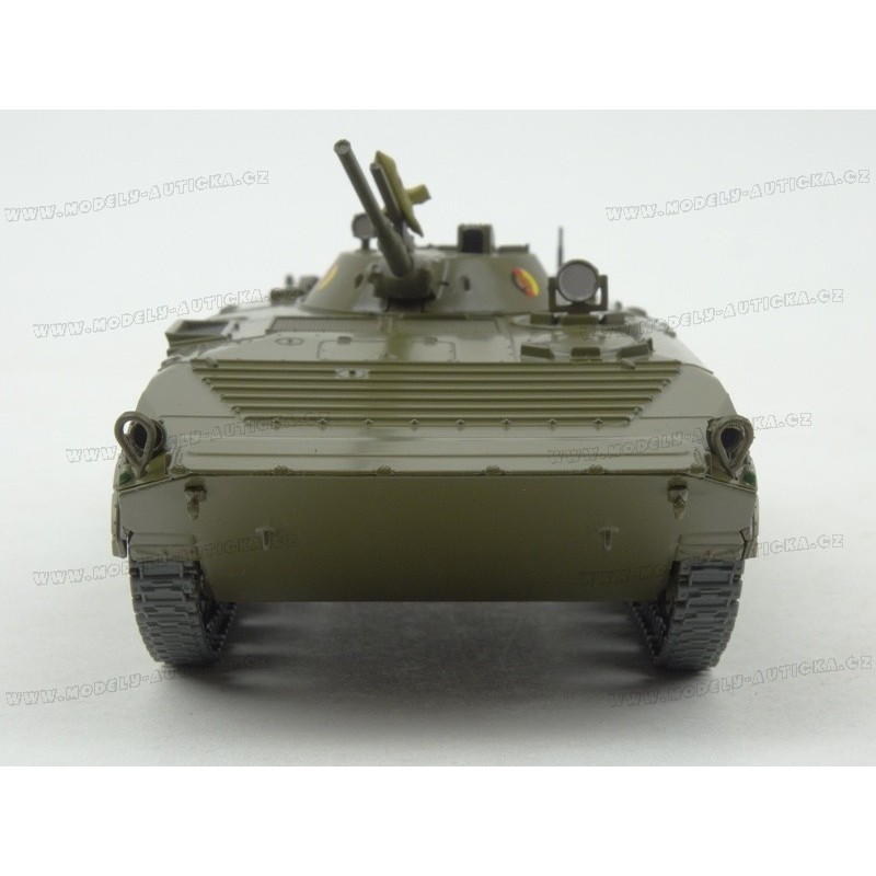 Obojživelné bojové vozidlo BMP-1 NVA (KMZ)