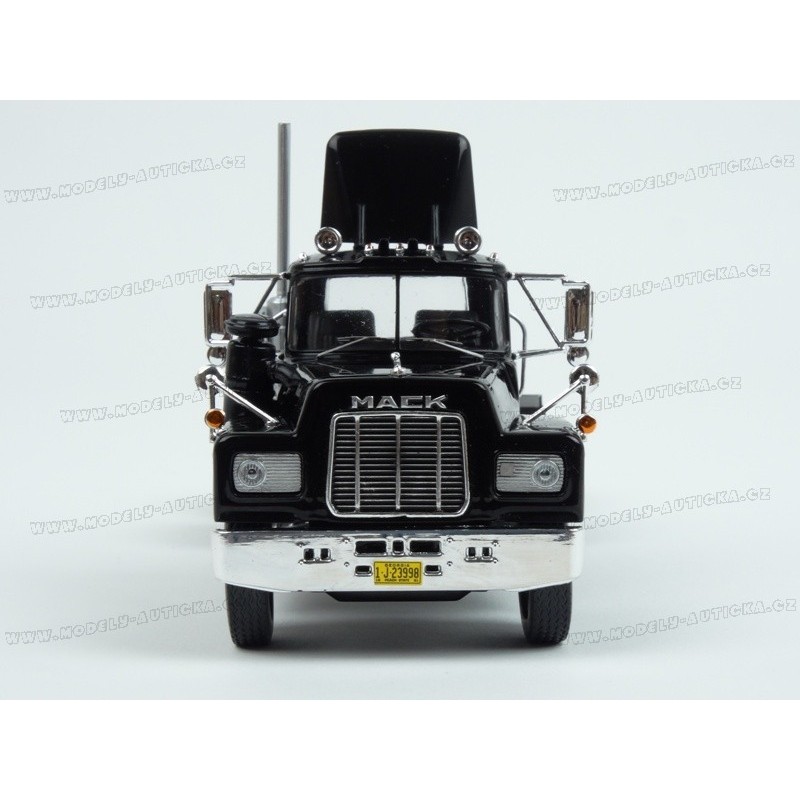 Mack R-series 1966, IXO Models 1/43 scale