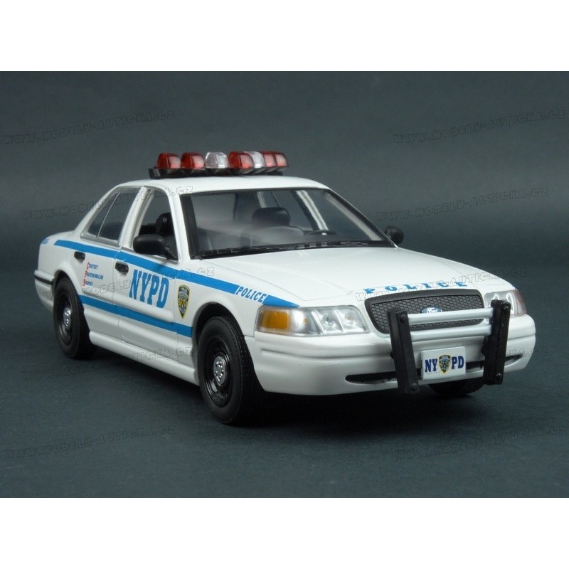 Ford Crown Victoria Police Interceptor NYPD (New York Police Department ...
